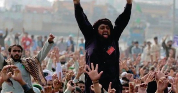 Buy Pakistan Mazhabi Intaha Pasandi Ka Ubhar By Hamza Alavi Online ...