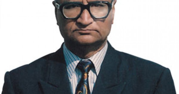 Dr. Saleem Akhtar